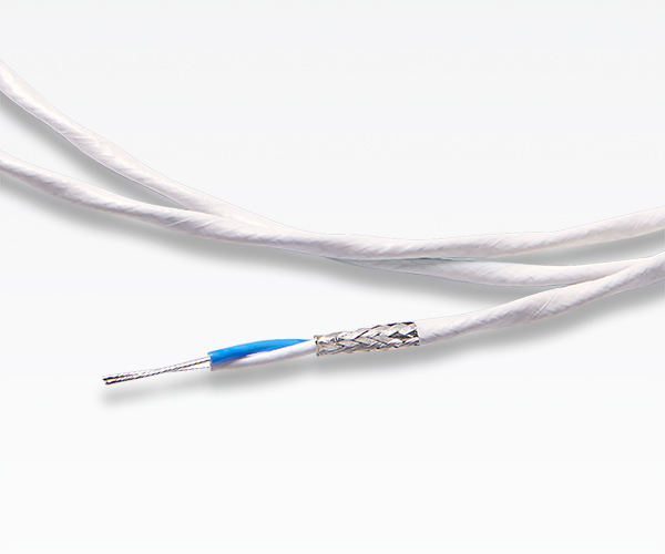 GORE® Shielded Twisted Pair Cables for Defense Aircraft | Gore